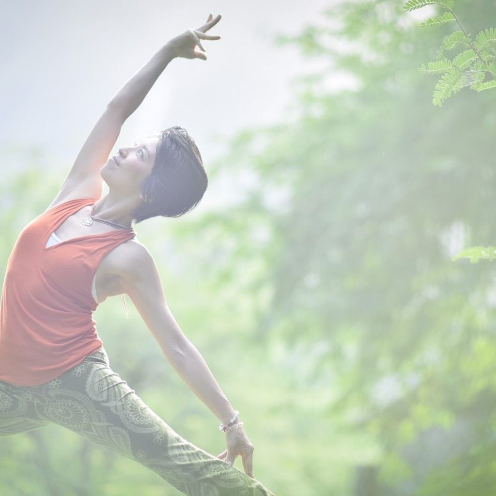 「Ayur Yoga Asana ～Dosha バランス整う Asana +瞑想 Mantra」by Miro | Maulea(マウレア)